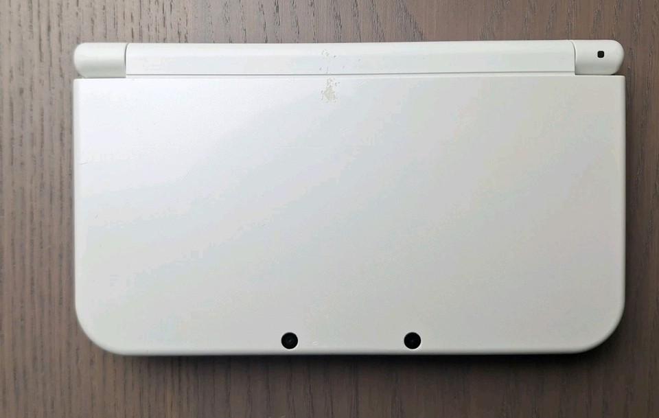 New Nintendo 3DS XL Pearl White | Charger + 32GB SD Card | REGION FREE ...