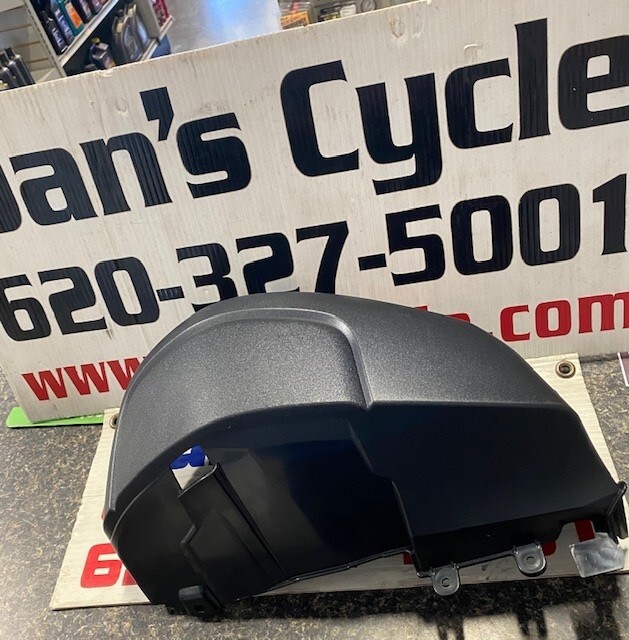 New OEM Yamaha 2DF-2842M-00-00 Right Hand Side Cover NOS | eBay