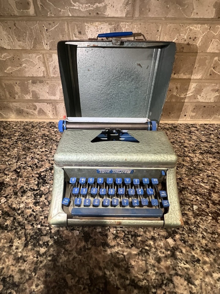 Vtg 1950s Tom Thumb Green Manual Typewriter & Case Western Stamping Co ...