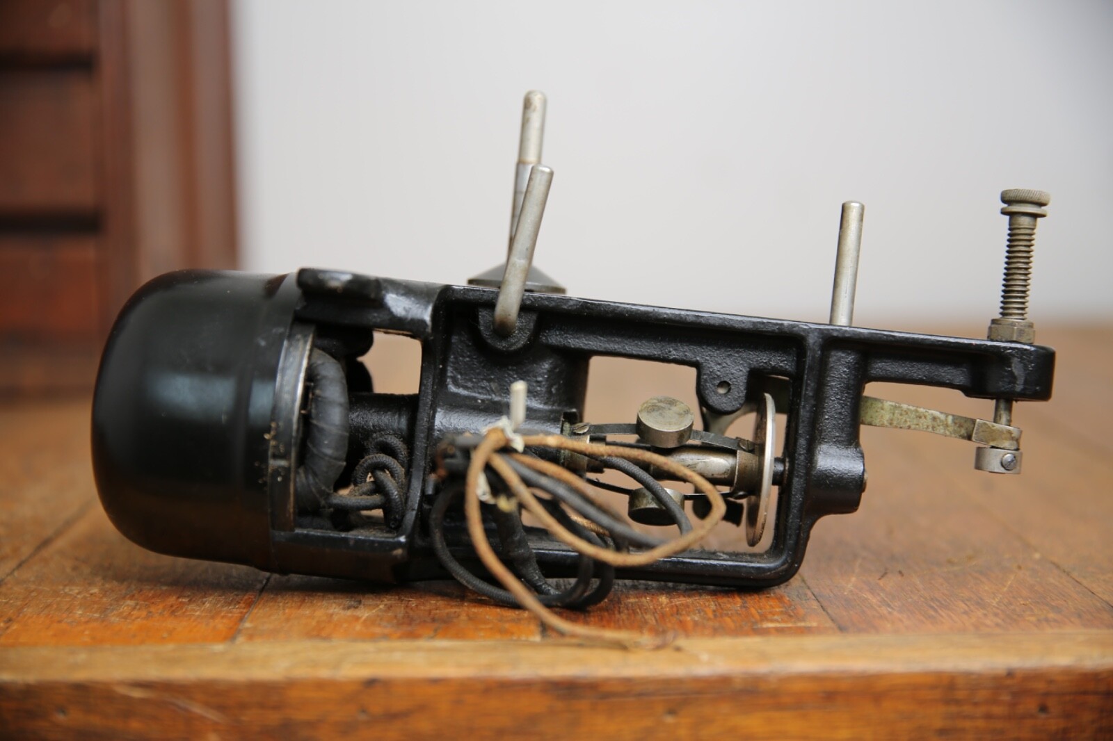 Antique Vintage Record Player Phonograph Motor Majestic Grigsby ...