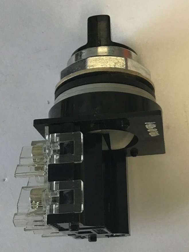 GENERAL ELECTRIC CR104P SELECTOR SWITCH 3POS. NEMA A600 | eBay