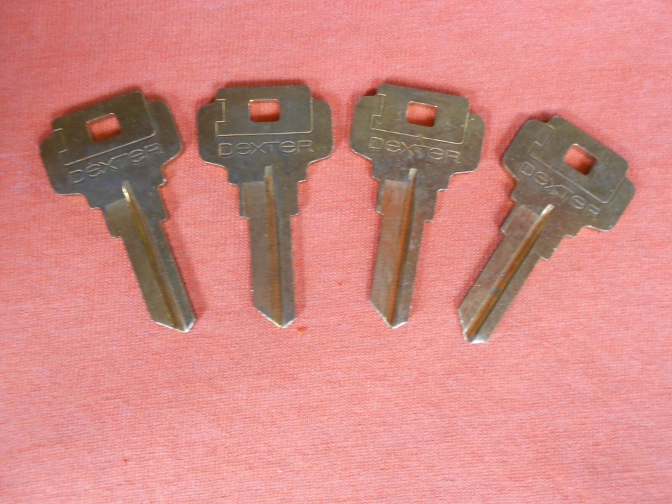 4 Dexter Vintage No 61 Key Blanks DE1 Keyway Brass NOS | eBay