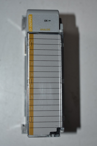 1769-OF8V ALLEN BRADLEY COMPACTLOGIX ANALOG OUTPUT MODULE SERIES A ...