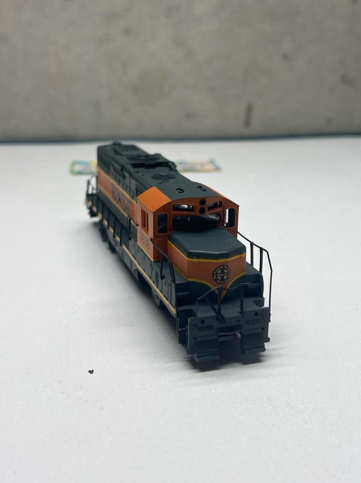 Walthers HO Scale BNSF Diesel Locomotive 3838 Lighted, NO Box, Used AS ...