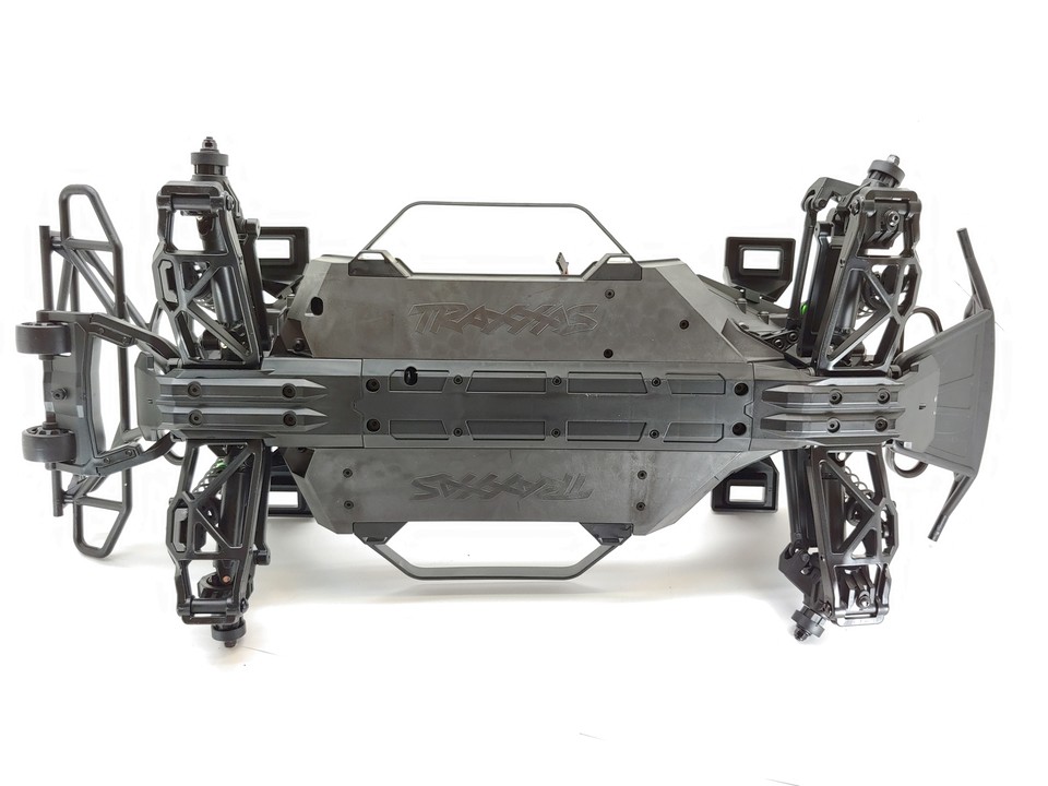 NEW TRAXXAS MAXX SLASH 6S MONSTER 4WD SCT ROLLER SLIDER CHASSIS W ...