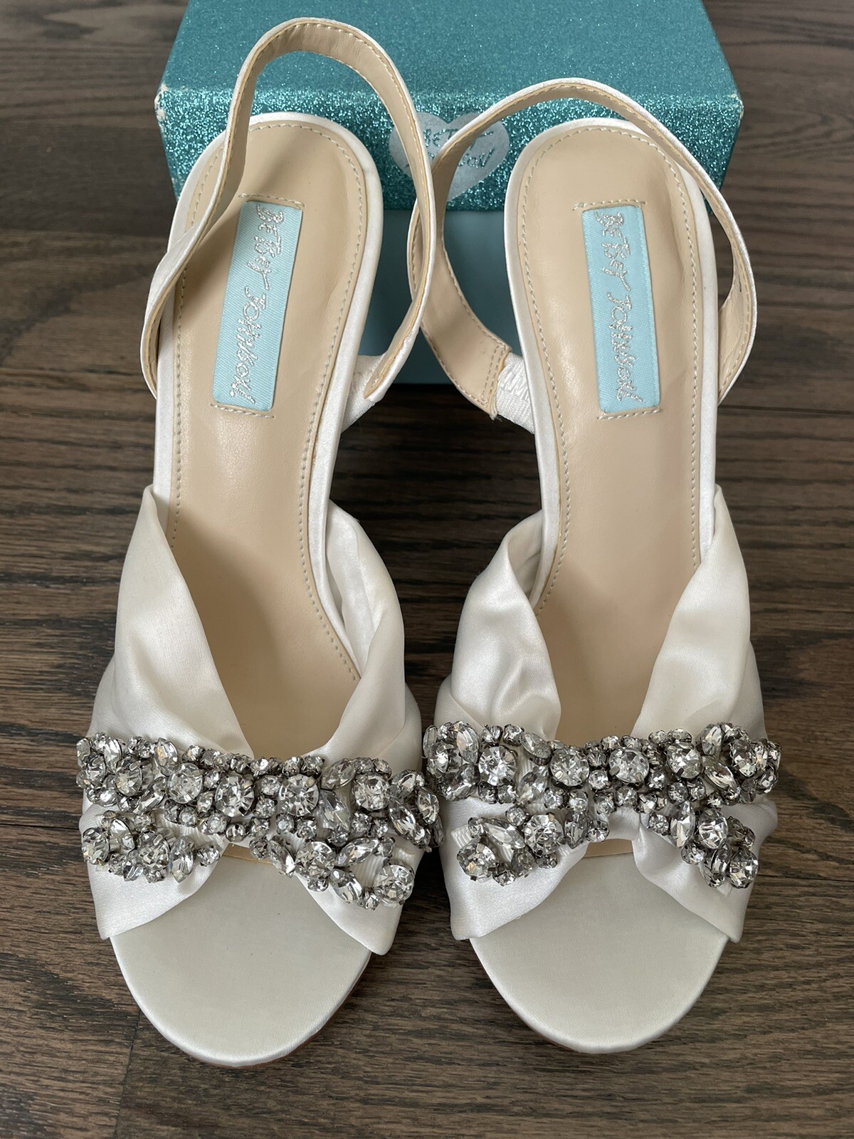 Betsy Johnson Ivory Satin SB-Briel Women’s Dressy Shoes US Sz 6.5 | eBay