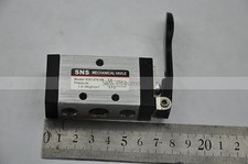 Entegris D8-3C-8S3 Integra Pneumatic Valve 1/2" Orifice 3-way 1/2 ...