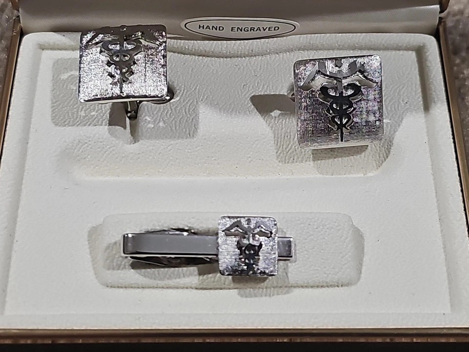 Men's Vintage Junk Drawer Watches Jewelry Cuff link Clip Set Fountain ...