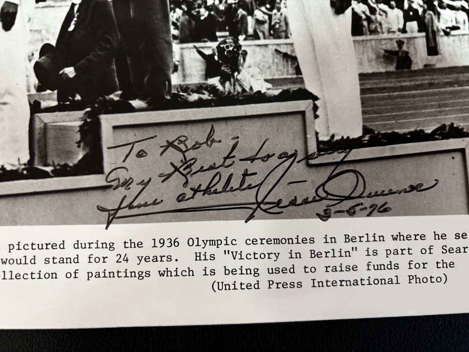 Jesse Owens Signed 8x10 Photo Olympic Hero POWERFUL PHOTO Autograph | eBay