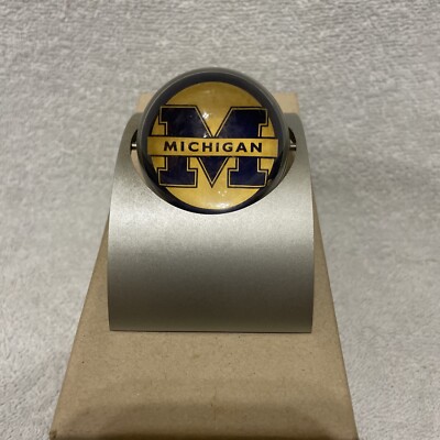 Michigan Wolverines magnified spinning clock with bass #26 | eBay