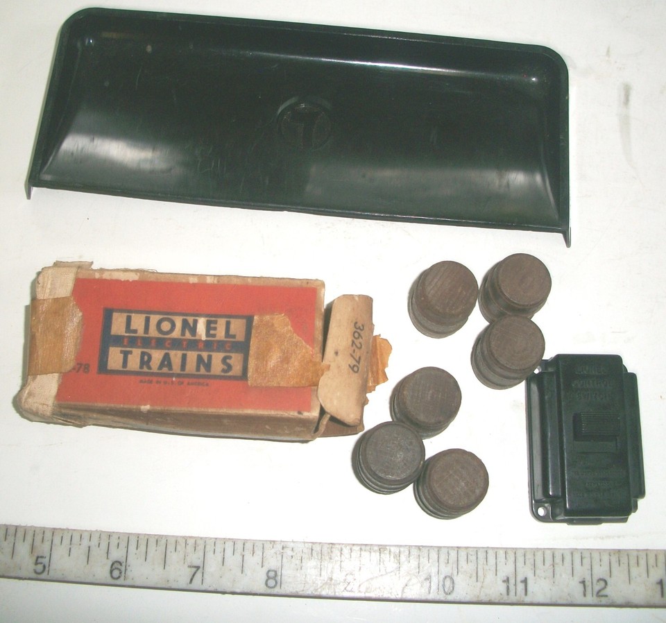 Vintage Lionel 362 Operating Barrel Loader & 356250 Matching Unloading ...