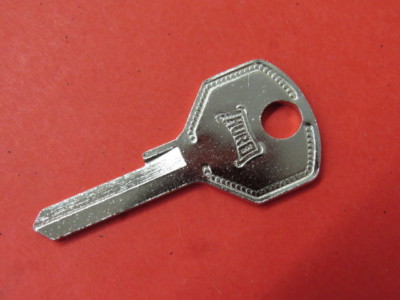 NEW 1939-48 Ford ignition and door lock cylinder Hurd key blank 91A ...