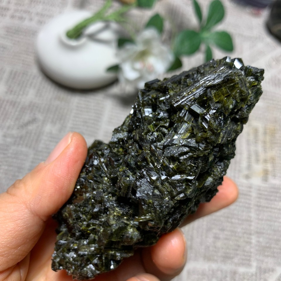 330g Natural crystal green tourmaline quartz crystal cluster mineral ...