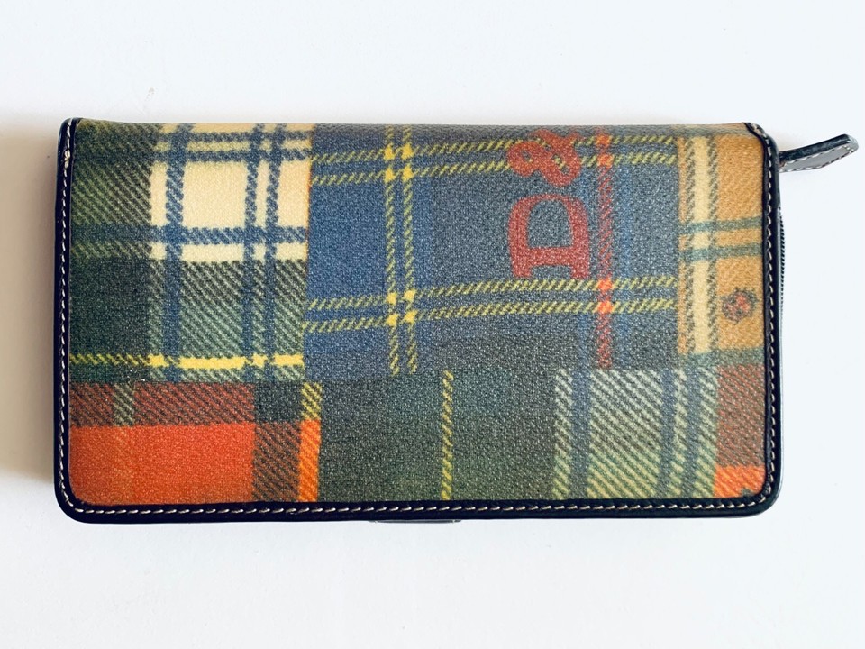 Dooney & Bourke DB Signature Windsor Continental Clutch Plaid Wallet ...