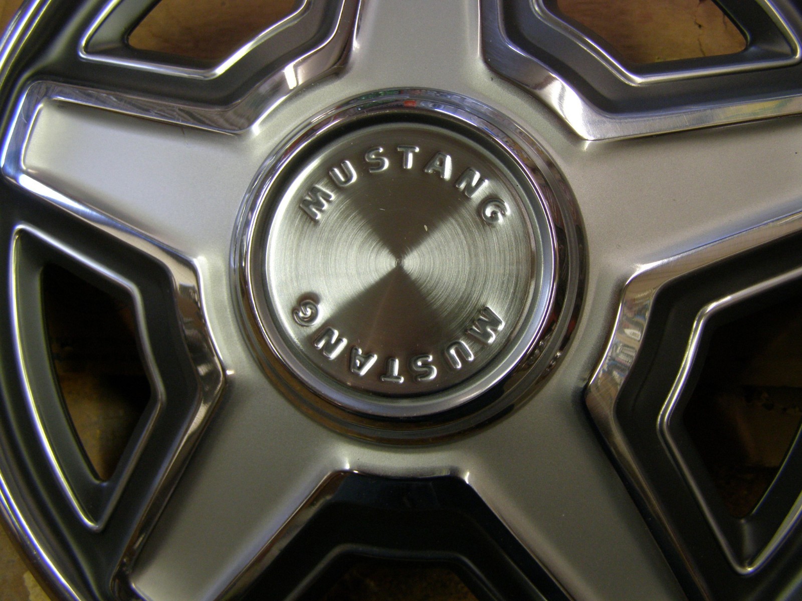 1969 Ford Mustang Hubcap Hub Cap Wheel Cover OEM Original 14" C9ZZ1130A ...