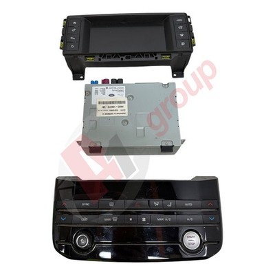 JAGUAR XE R-SPORT MK1 (X760) 15-19 STEREO RADIO DISPLAY SCREEN HEAD ...