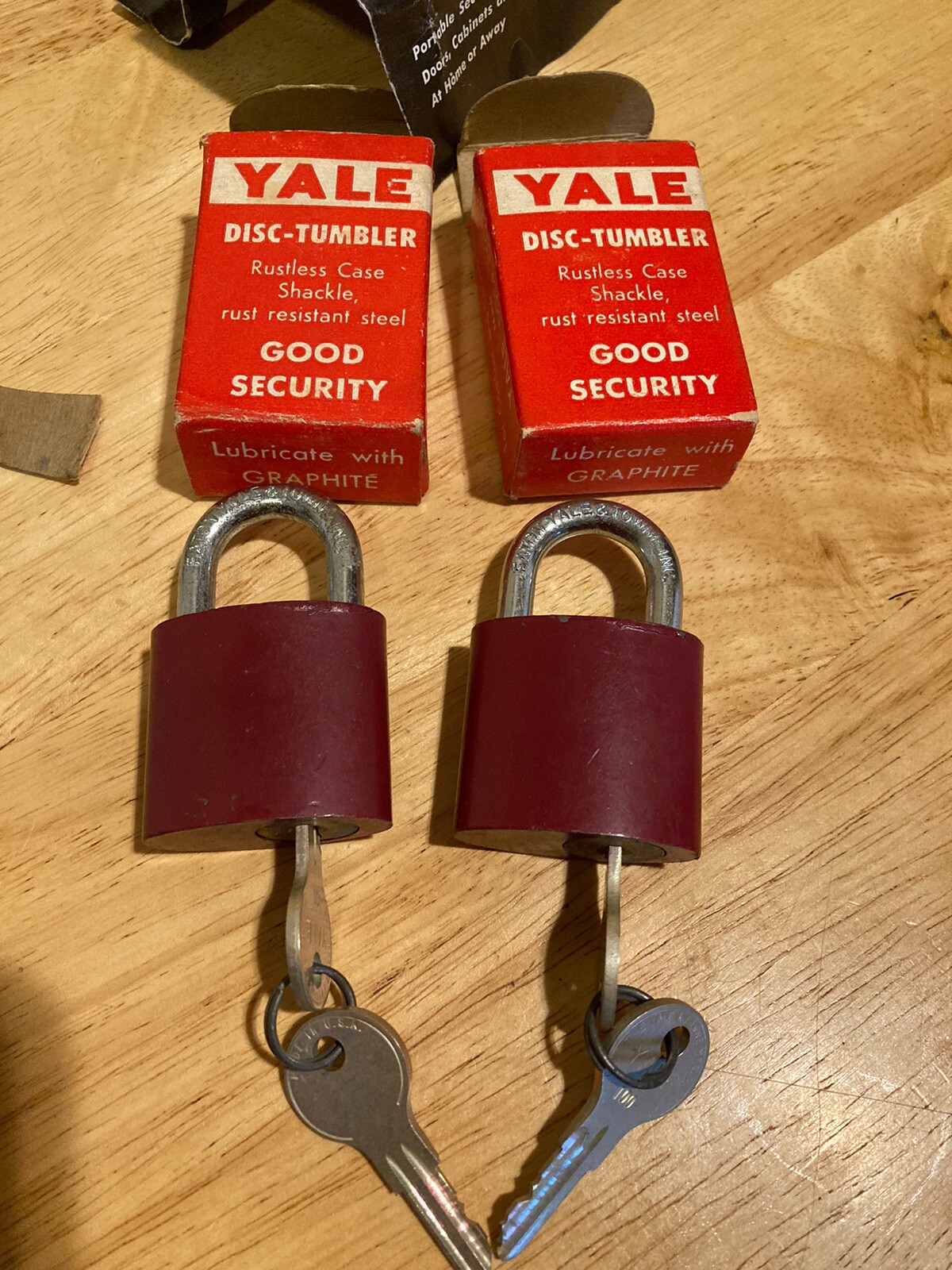 Two Vintage Yale 713J Padlocks + Travelok With Boxes Keys Travelock | eBay