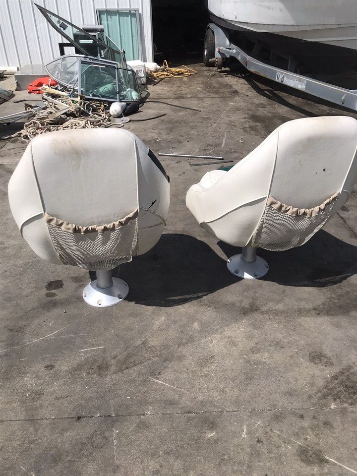 Rinker boat captains chair chairs seats set with mount base pedestals ...