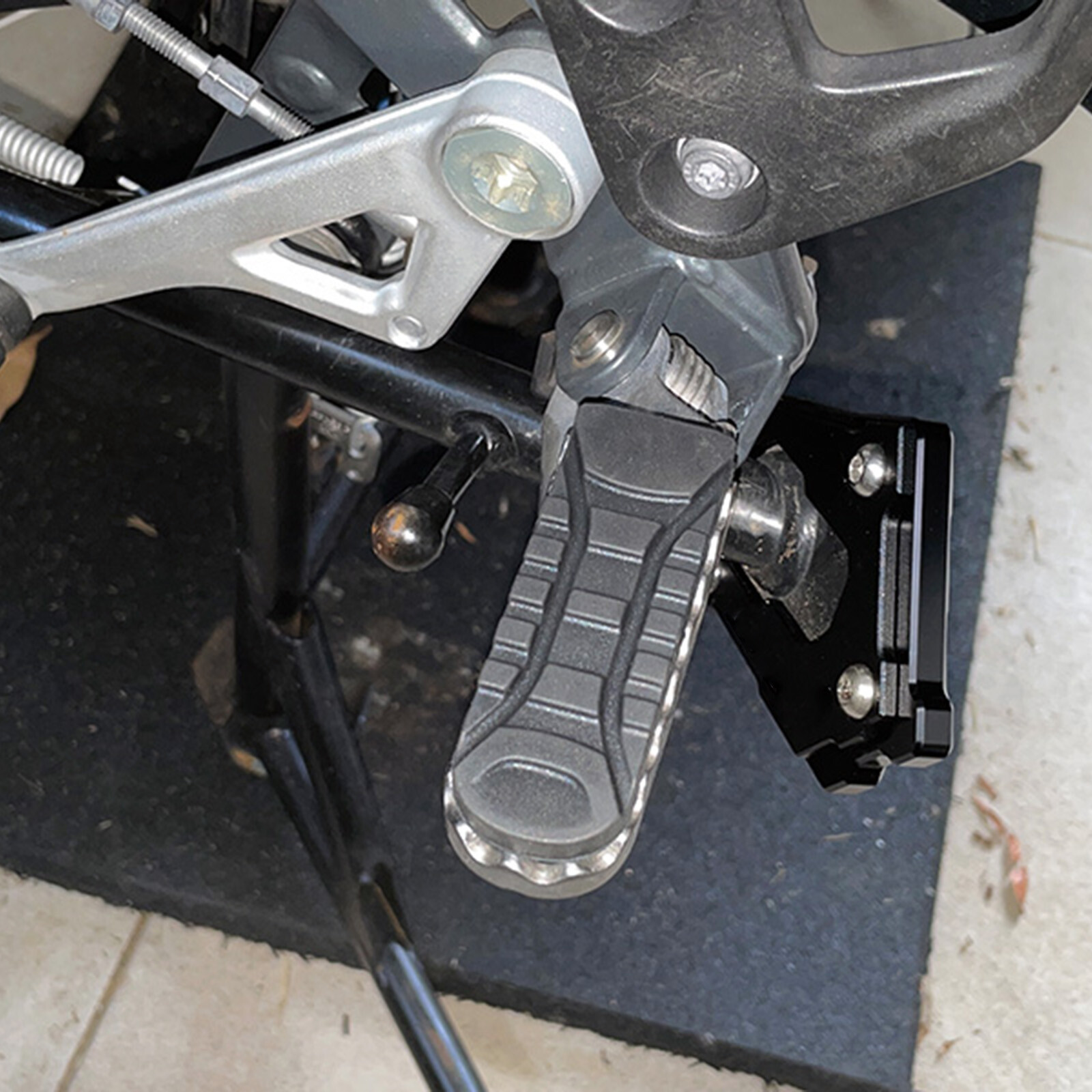 Front Footrest Rubber Covers For BMW R1200GS R1250GS ADV R nine T ...