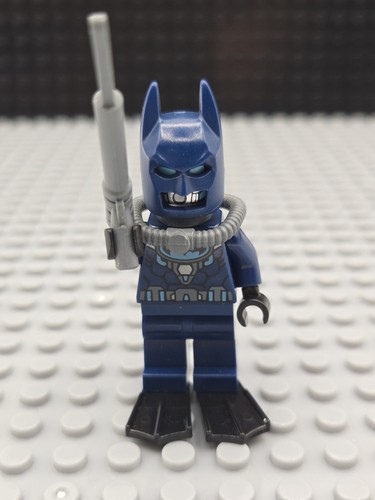 LEGO Batman Minifigure Scuba Diver Dark Blue Wetsuit DC *Cracked Torso ...