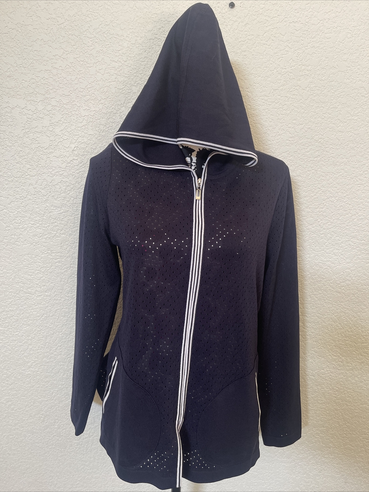 Exclusively MISOOK Hooded Jacket Navy blue Stripe Knit Zip-Up Size ...