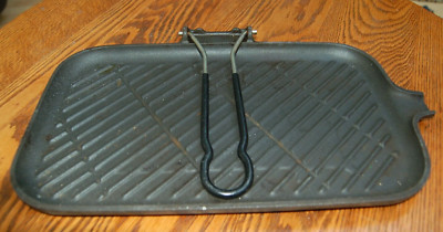 Le Creuset Grill Pan Embossed Cow Cast Iron Removable Folding Handle ...