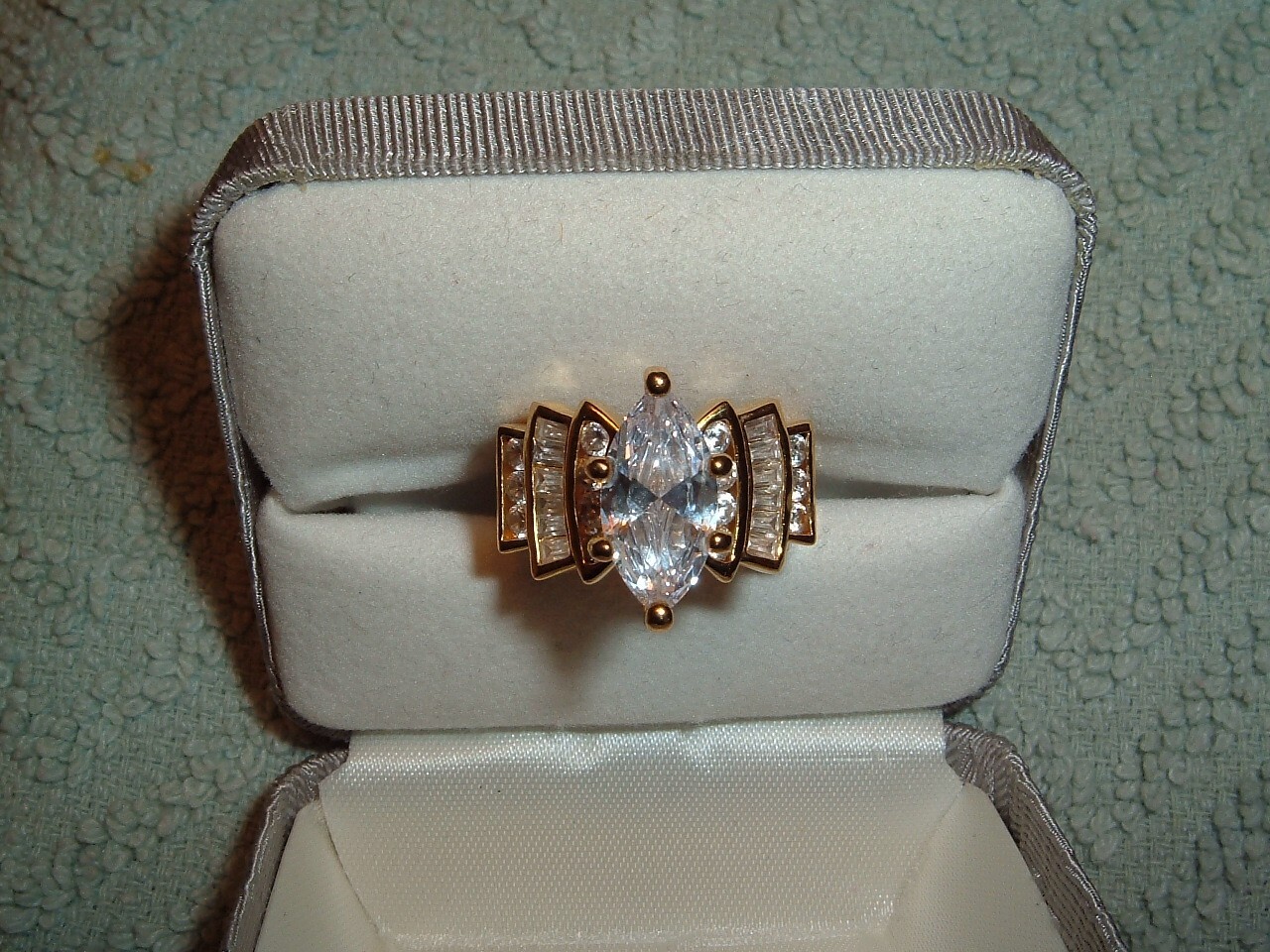 SETA 14k Gold Tone 2 CARAT MARQUISE CUT & ROUND GEMS … - Gem