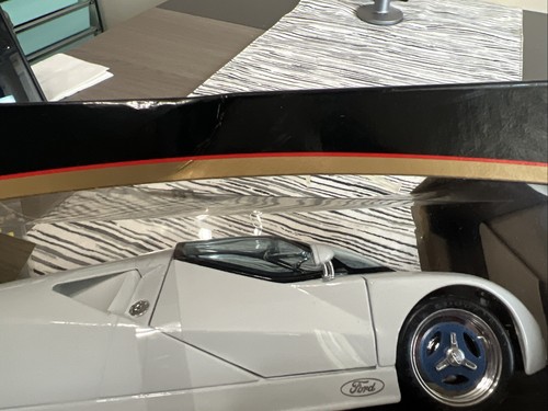 Maisto Ford GT90 Concept Car Diecast Model V12 SuperCar 1/18 Scale ...