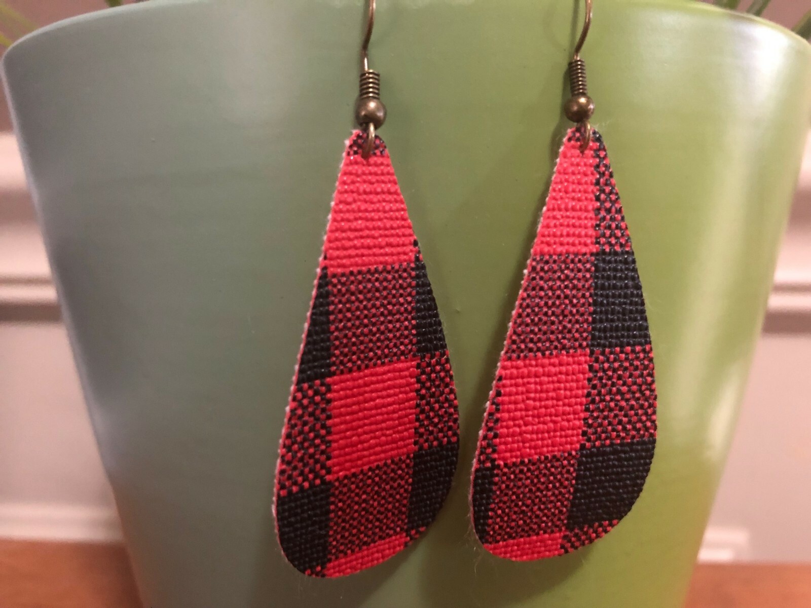 Faux Leather Earrings- Buffalo Plaid- Tear Drop Design-001 | eBay