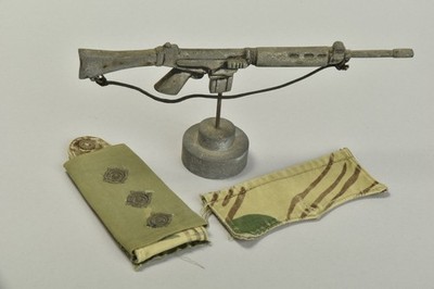 Rhodesian Army Brushstroke Camouflage Uniform Remnants & Desk Top FN ...