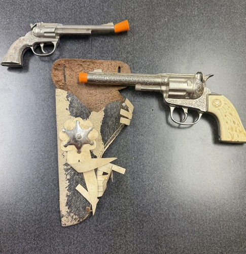 Vintage Hubley Rodeo 8” and Pet Toy Western Cap Guns Pistols DIE-CAST W ...