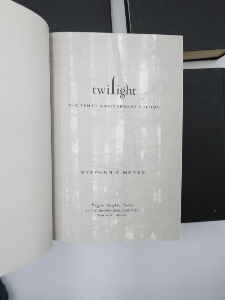 TWILIGHT SAGA SERIES BOOKS STEPHENIE MEYER 1ST EDITION ECLIPSE NEW MOON ...