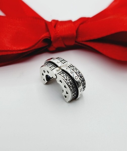 AUTHENTIC PANDORA SPARKLING PAVE LINES & LOGO CLIP CHARM #799042C01 | eBay