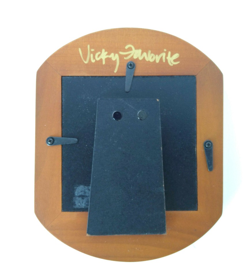 Hand Painted Picture Frame Green Leaves Summer signed Vicky Farbrite 6 ...