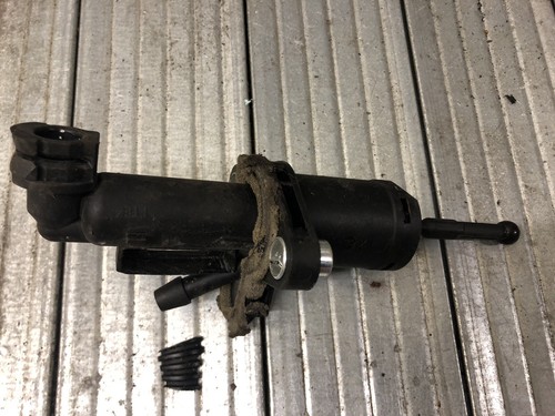 SKODA Fabia 5J 1.6 TDi 2009 - 2014 Clutch Master Cylinder 6R0721388A | eBay