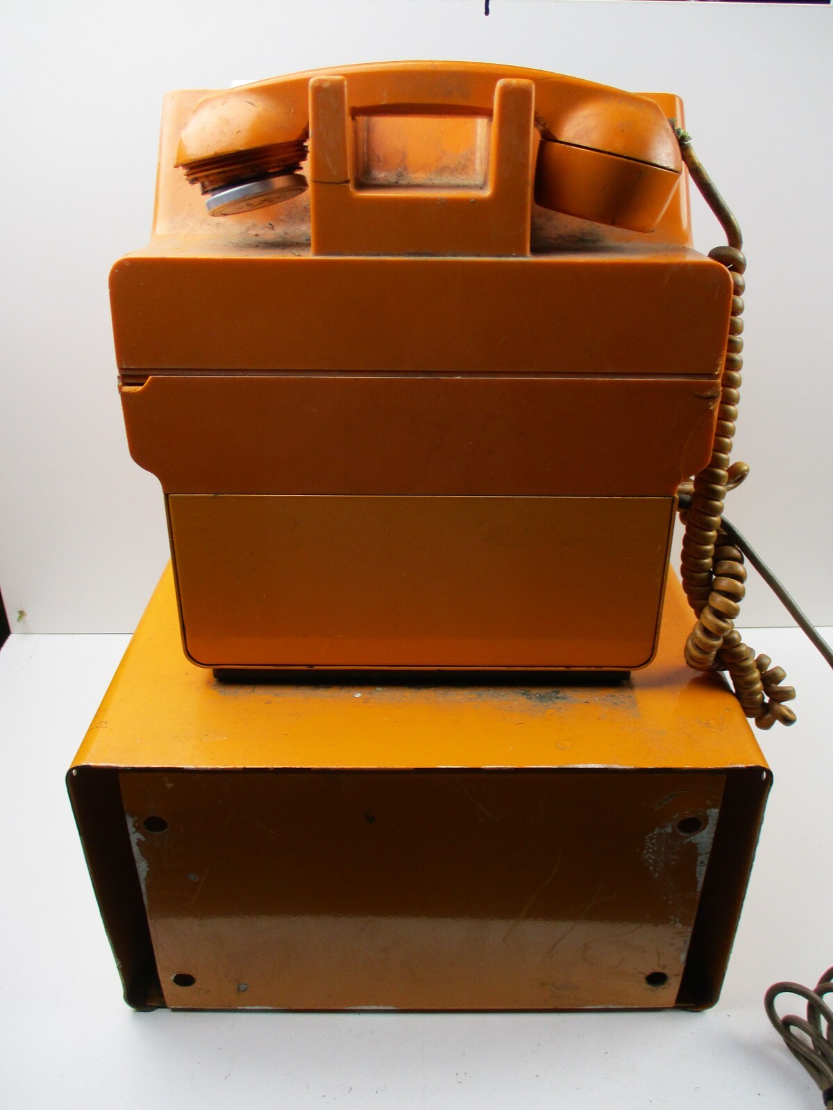 Telecom Australia Gold Phone Vintage With Phonebook Holder - Free Post ...