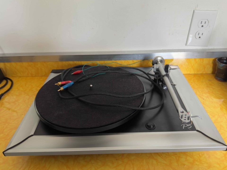 REGA P5, RB700, GrooveTracer sub platter, Cardas ReWire, Original Owner ...