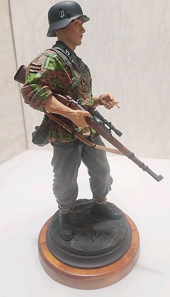 SS Sniper Ace- Hans Krieger 1/6 Scale COLLECTORS SHOWCASE 234/300 NEW ...
