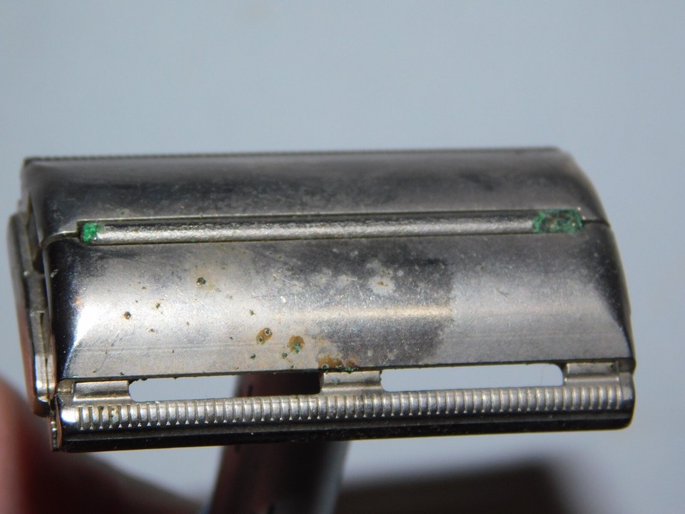 VTG RAZOR LOT GILLETTE CONTRACT TECH GEM MICROMATIC BAKLITE CASE ...