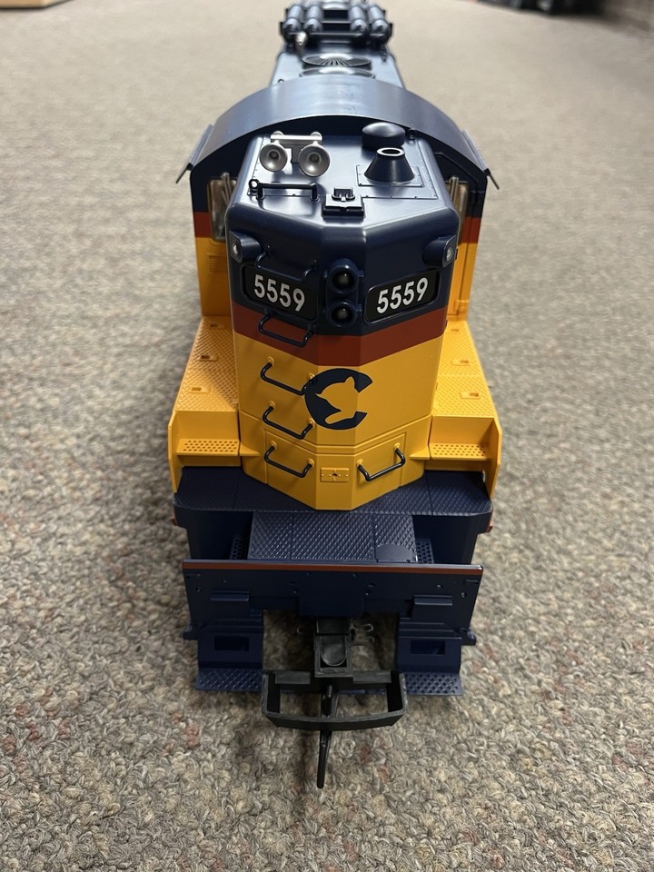 + USA Trains G Scale R22105 Chessie #5559 GP7 Diesel Locomotive NIB | eBay