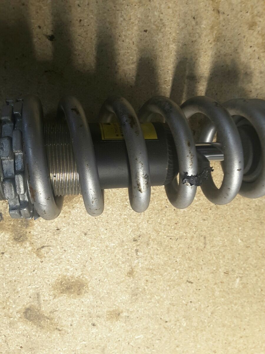 07-12 2008 TRIUMPH STREET TRIPLE 675 OEM Rear shock 07-12 2008 TRIUMPH STREET TRIPLE 675 OEM Rear shock