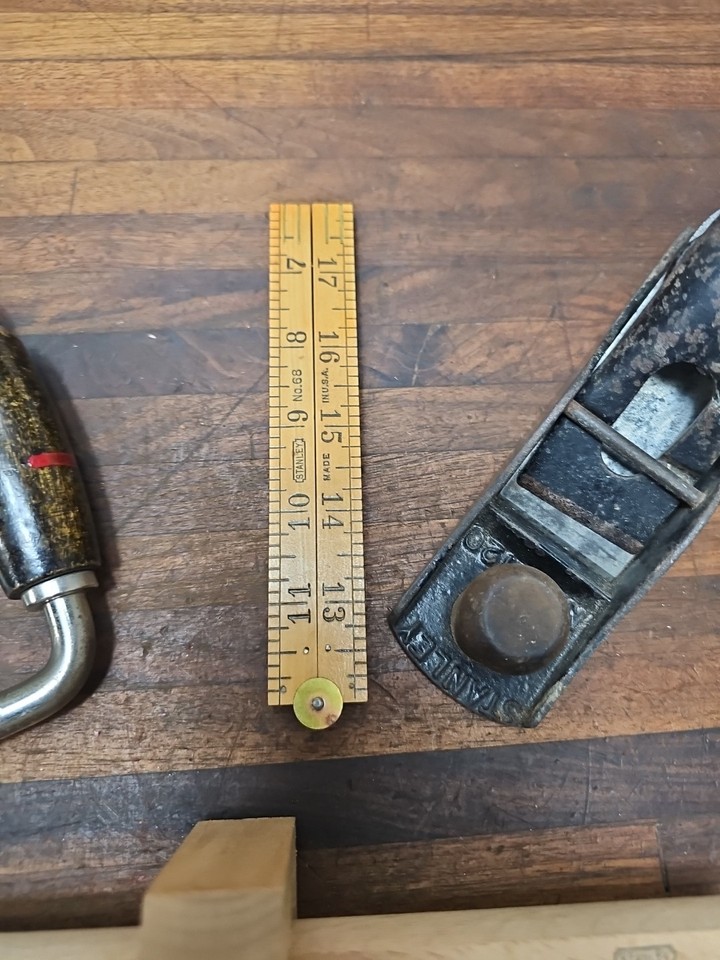 K651- Vintage STANLEY TOOLS lot - Scribe, Folding Rule, Brace, Square ...