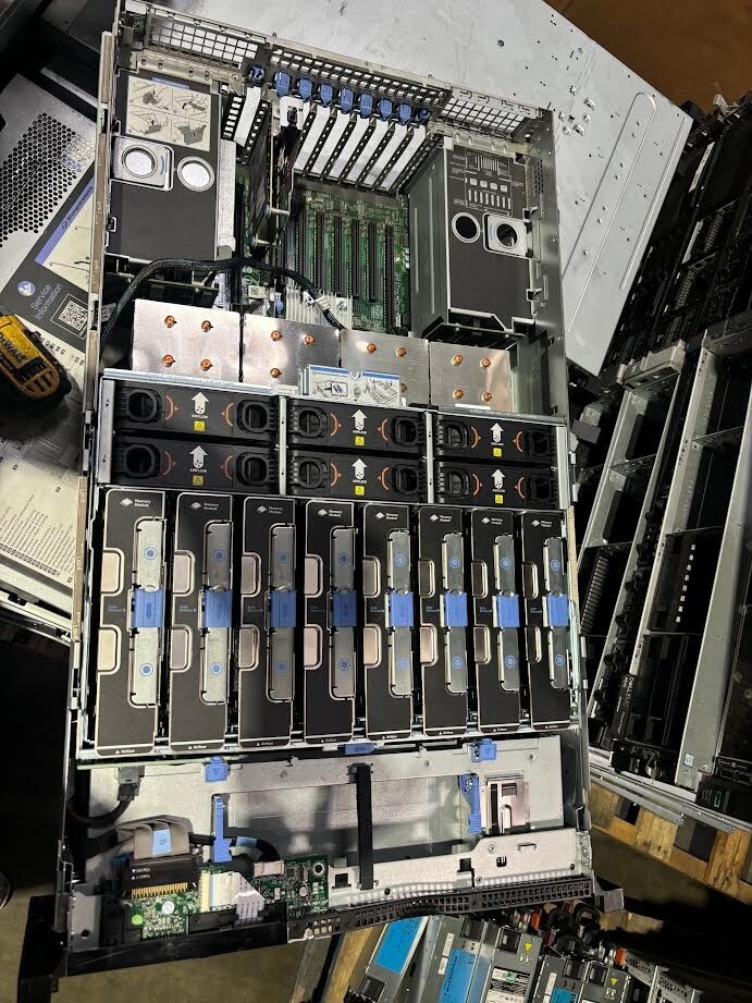 Dell R930 PowerEdge Server 4x Heatsinks 4x Xeon E7- 8870 v4 - NO Memory ...