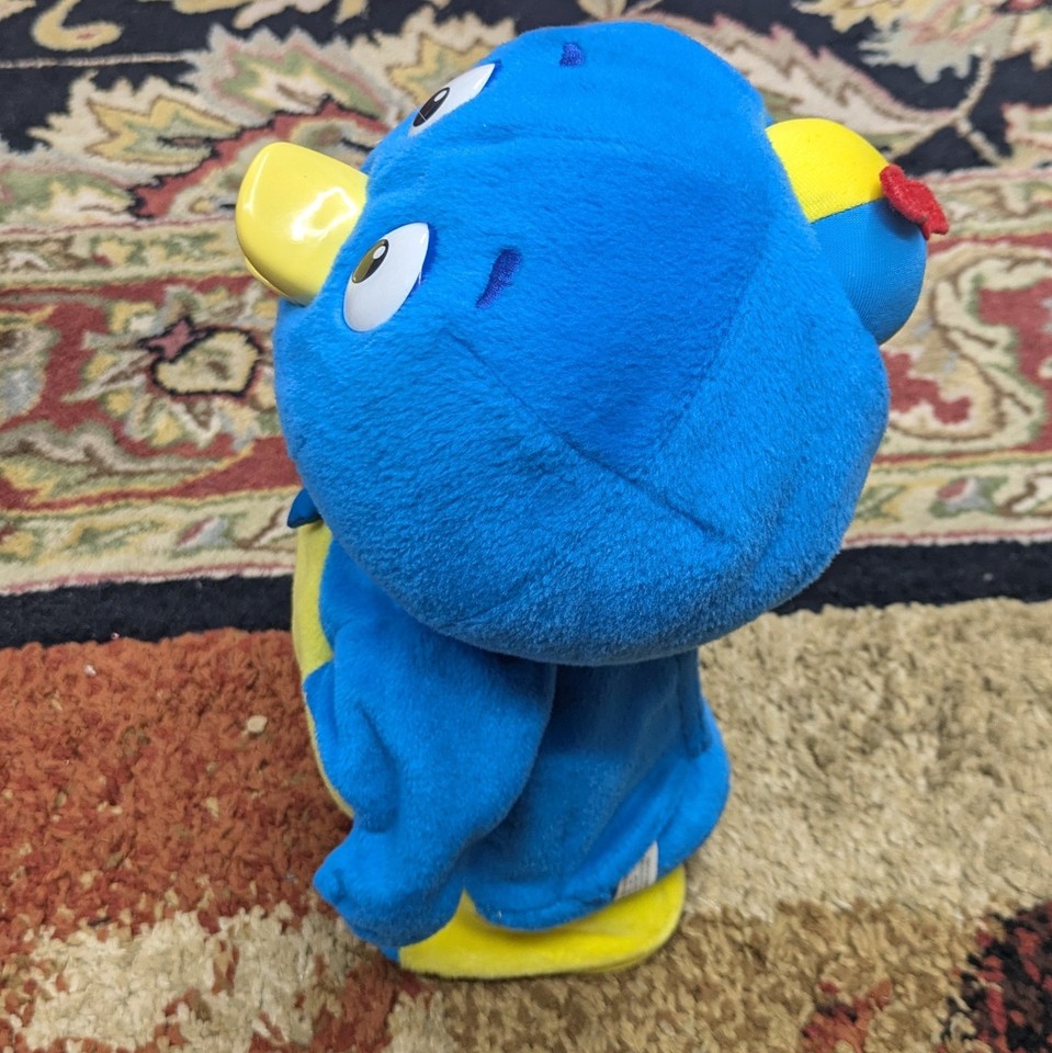 Backyardigans Sing & Spin Pablo Talking Dancing Plush Penguin 2005 READ ...