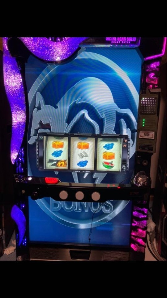 Metal Gear Solid Snake Eater KPE Pachinko Japanese Slot Machine Used ...