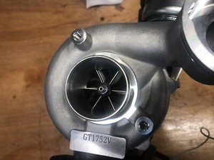 BKD GT1749 240HP Hybrid Turbo 52mm Audi A3 8P PD140 VW Golf Mk5 2.0 TDI ...