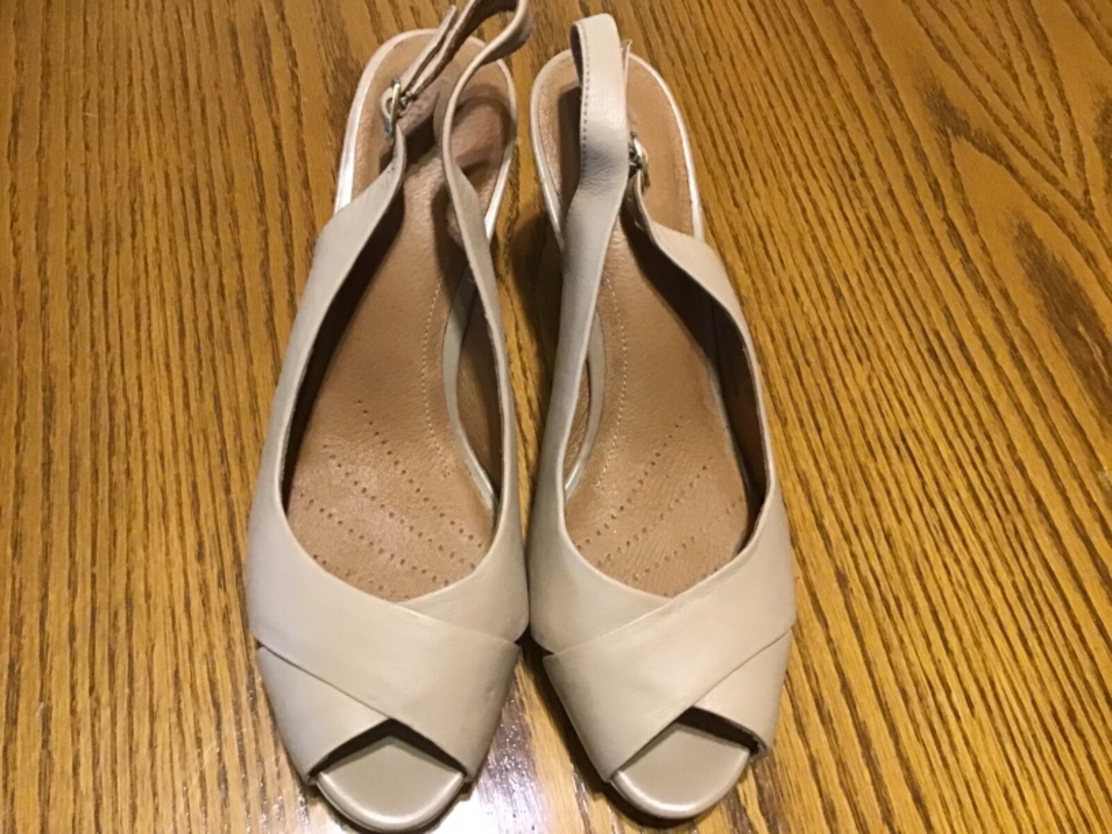 Clark’s Artisan Leather Sandals Beige Open Toe Women’… - Gem