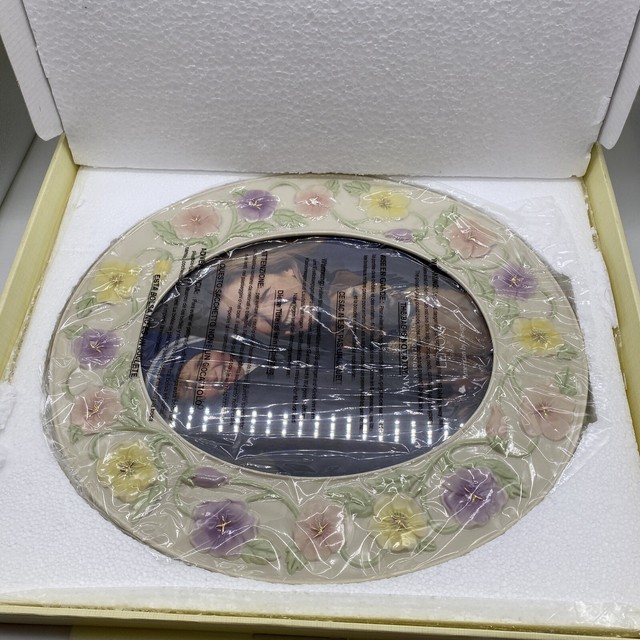 Lenox Ex-Large Pansy Flower Oval Picture Frame for 8x10 - for sale ...