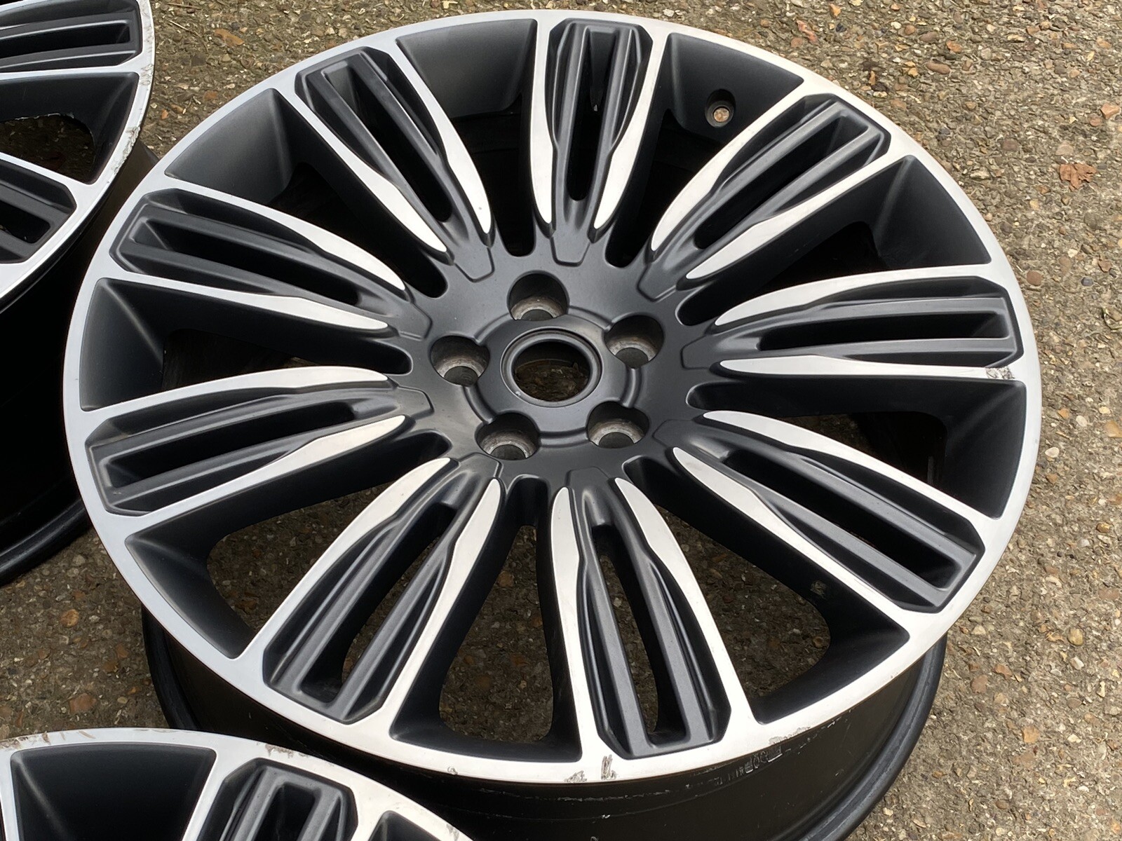 GENUINE 22" RANGE ROVER 9012 ALLOY WHEELS (Grey/Polished) LATEST ALLOYS ...