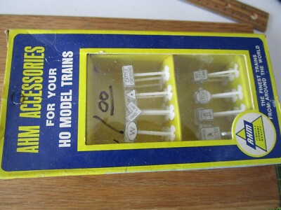 AHM Accessories HO 1/87 Scale Model Trains Assorted RR & Traffic Signs ...